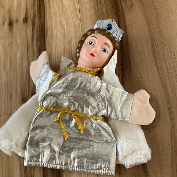 Dakin | Toys | Mr Rogers Queen Sara Saturday 988 Dakin Family ...